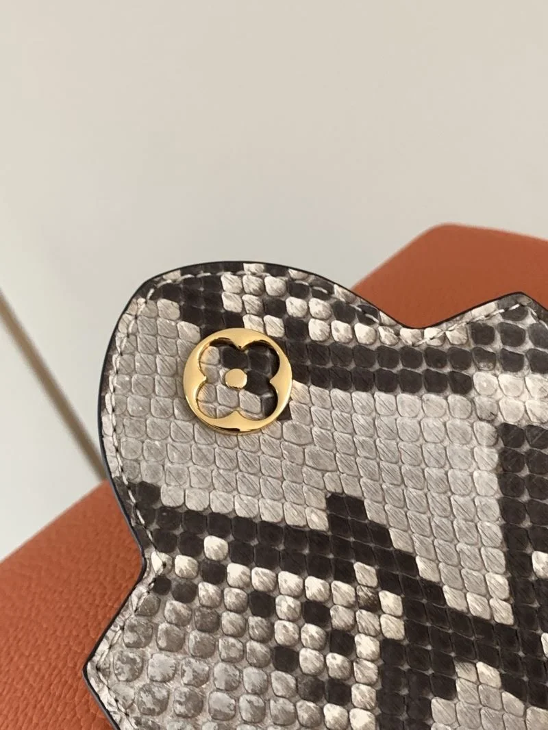 Bargain Louis Vuitton Capucines BB Bags