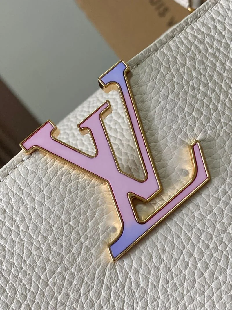 Top mirror Louis Vuitton Capucines BB Bags