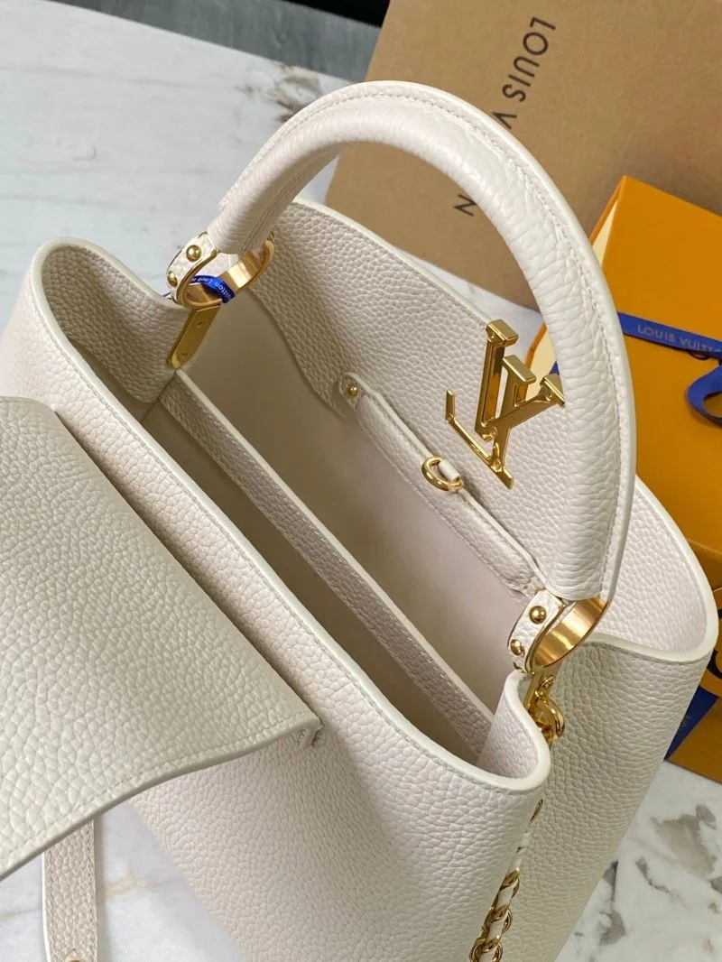Top mirror Louis Vuitton Capucines BB Bags