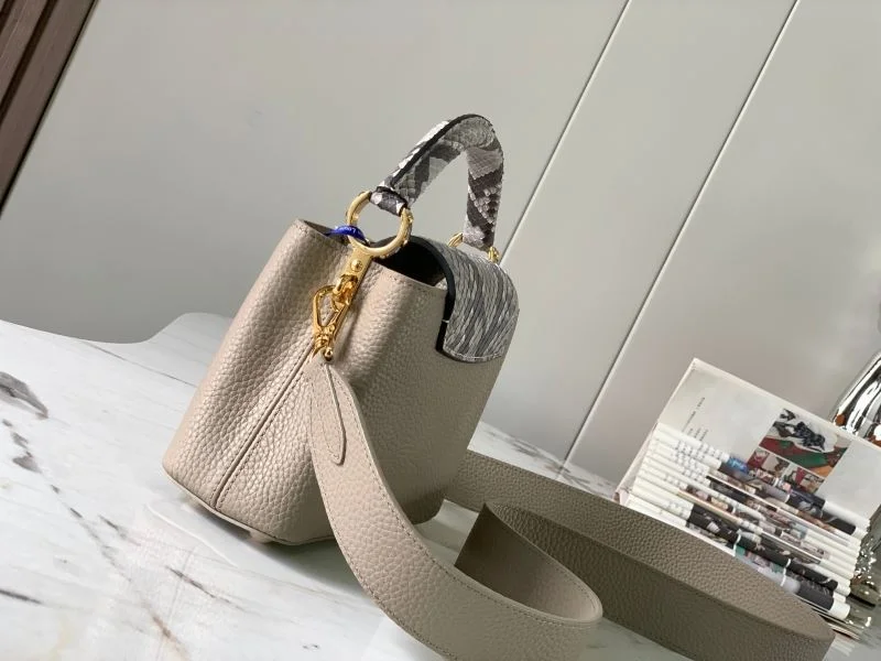 Top mirror Louis Vuitton Capucines BB Bags