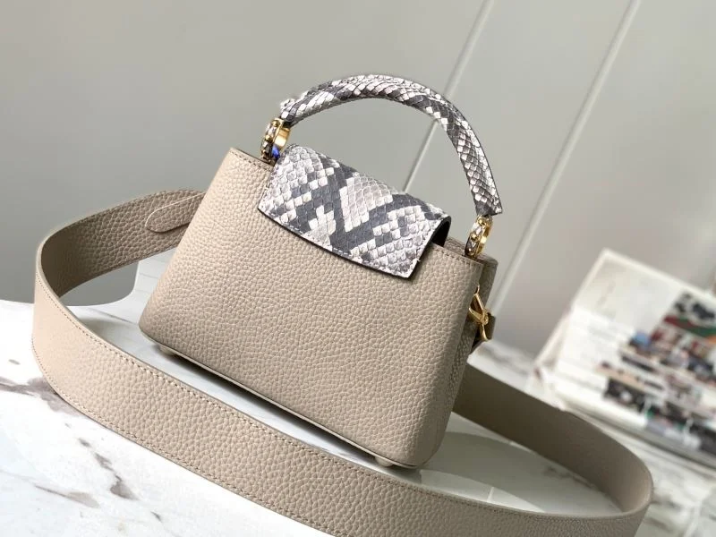 Top mirror Louis Vuitton Capucines BB Bags
