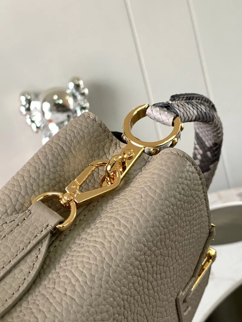 Top mirror Louis Vuitton Capucines BB Bags