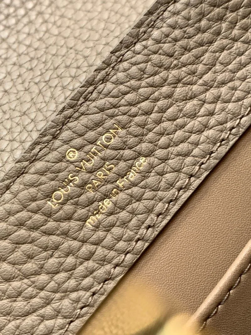 Top mirror Louis Vuitton Capucines BB Bags