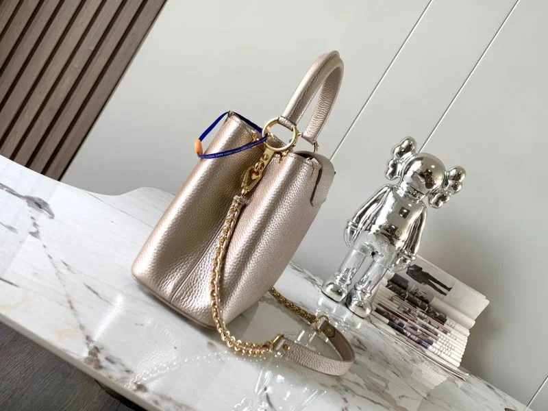 Mirror quality Louis Vuitton Capucines BB Bags