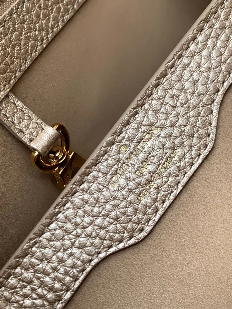Mirror quality Louis Vuitton Capucines BB Bags