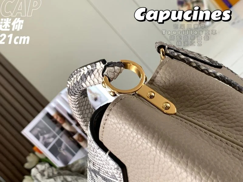 Precise copy Louis Vuitton Capucines BB Bags
