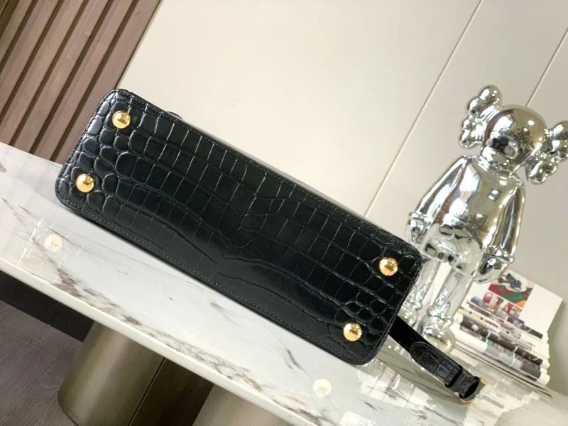 Legit Louis Vuitton Capucines BB Bags
