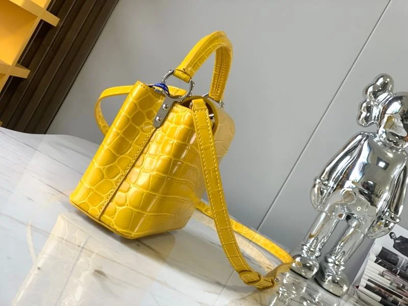 Mirror quality Louis Vuitton Capucines BB Bags