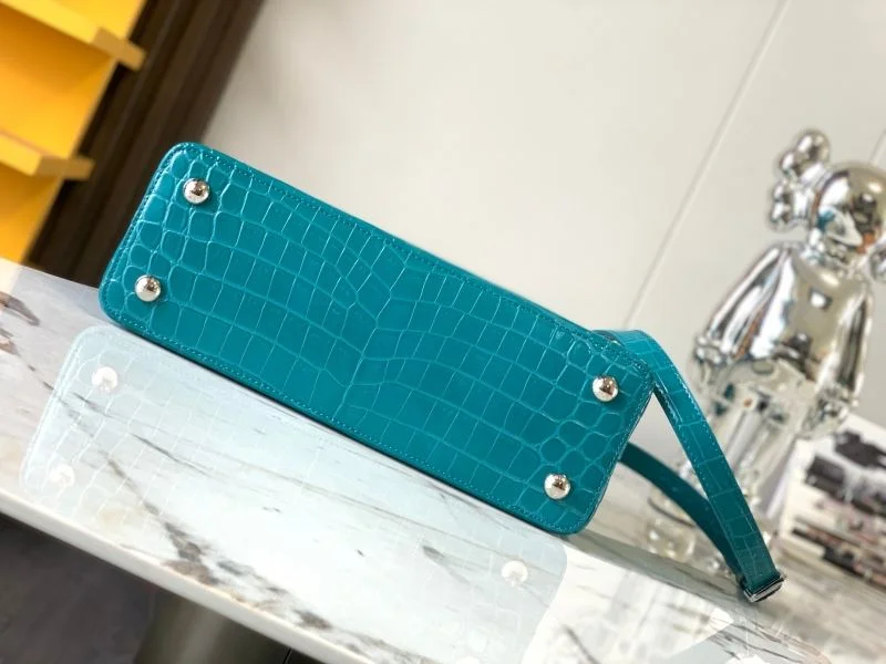 Perfect replica Louis Vuitton Capucines BB Bags