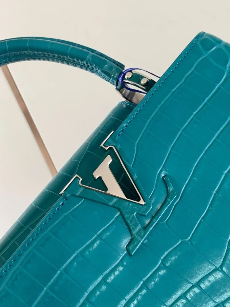 Perfect replica Louis Vuitton Capucines BB Bags