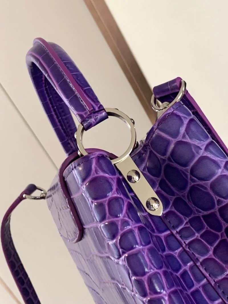 Exact replica Louis Vuitton Capucines BB Bags