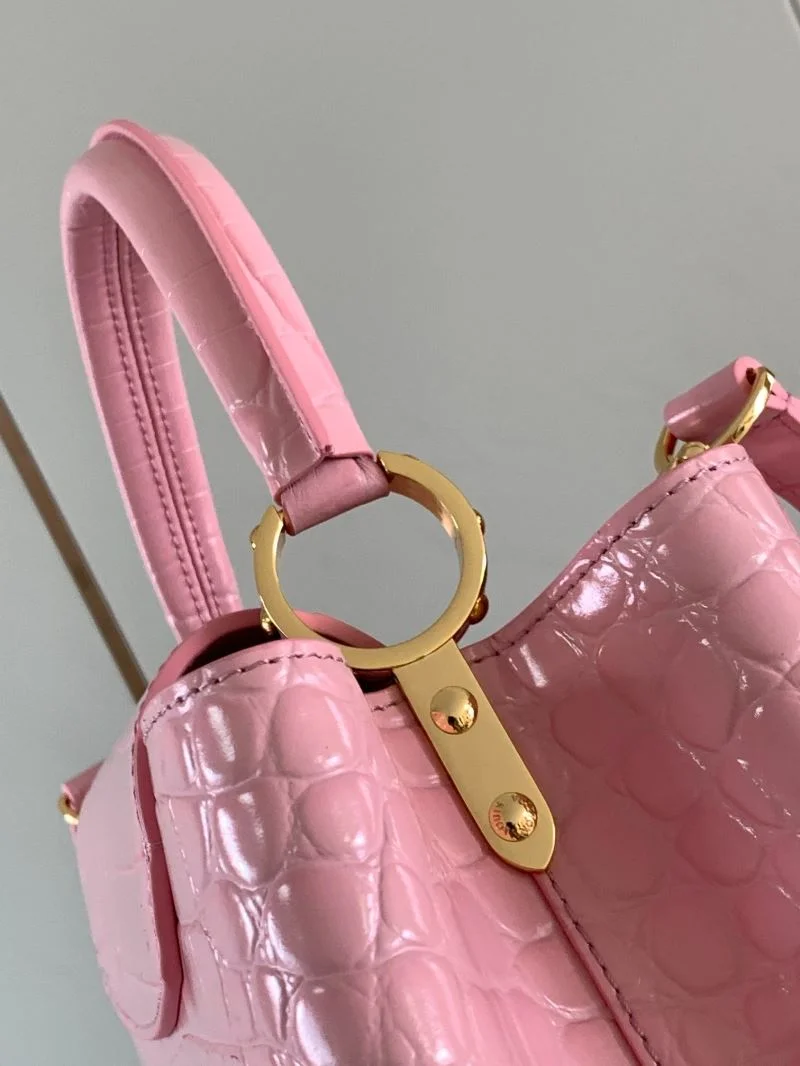 Reasonably priced Louis Vuitton Capucines BB Bags