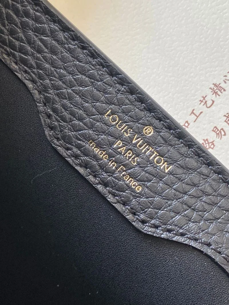 Top match Louis Vuitton Capucines BB Bags