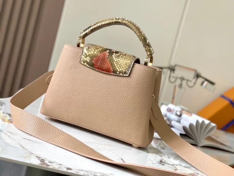 Accurate model Louis Vuitton Capucines BB Bags