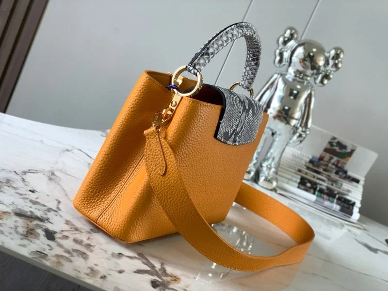 Top match Louis Vuitton Capucines BB Bags