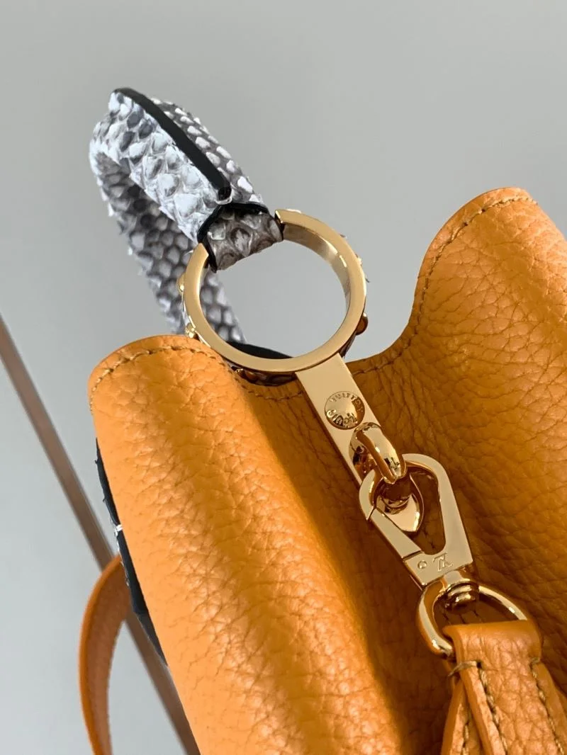 Top match Louis Vuitton Capucines BB Bags