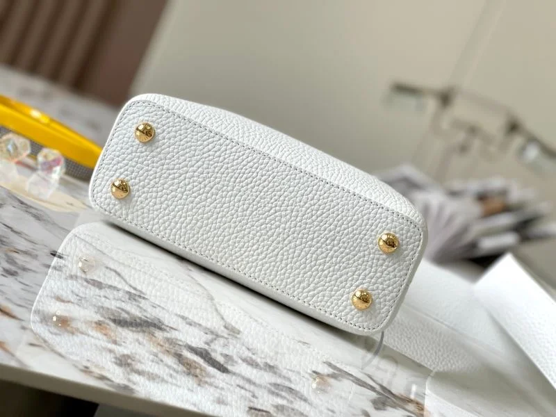 Precise copy Louis Vuitton Capucines BB Bags