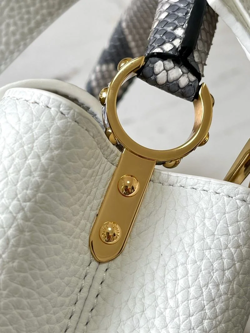 Precise copy Louis Vuitton Capucines BB Bags