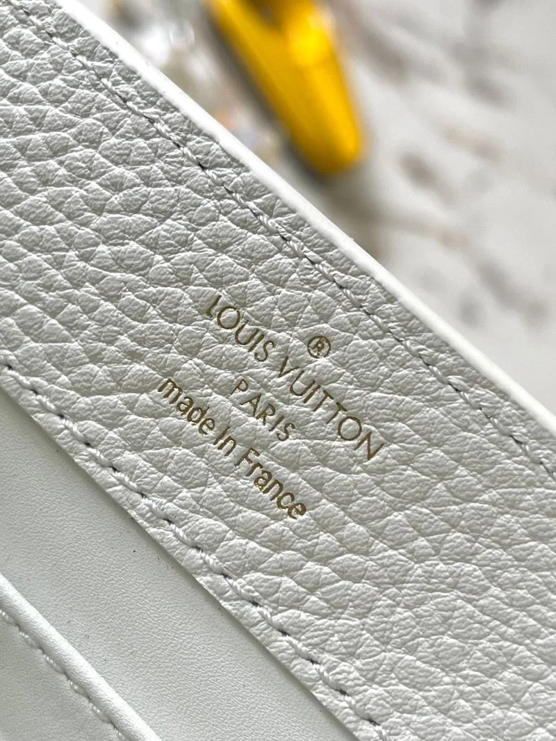 Precise copy Louis Vuitton Capucines BB Bags