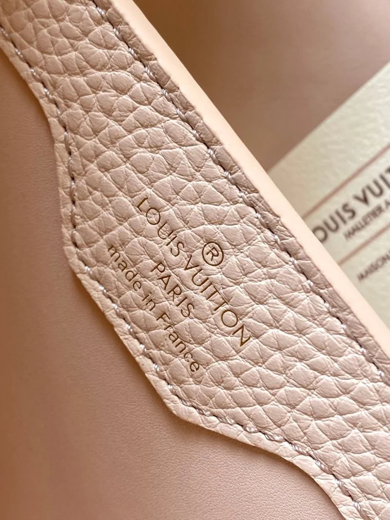 Exact replica Louis Vuitton Capucines BB Bags
