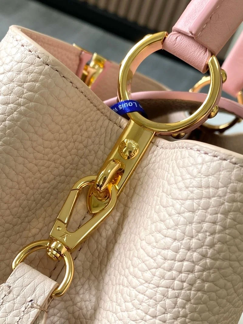 Mirror quality Louis Vuitton Capucines BB Bags