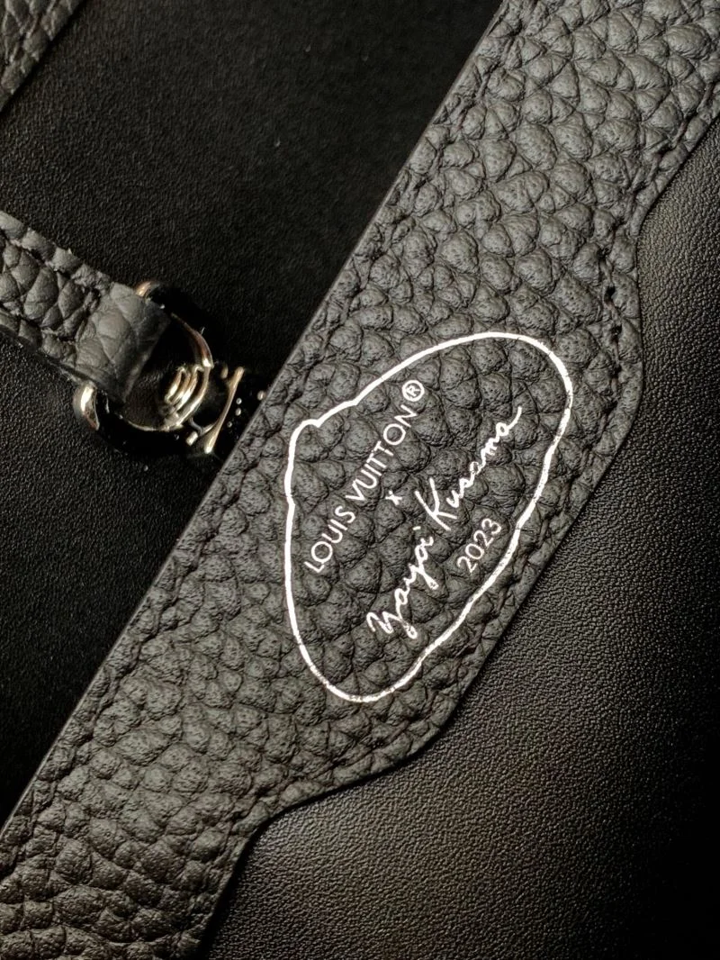 Real Louis Vuitton Capucines BB Bags