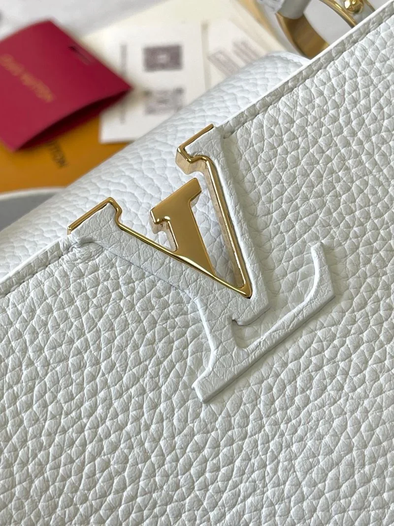 Top mirror Louis Vuitton Capucines BB Bags