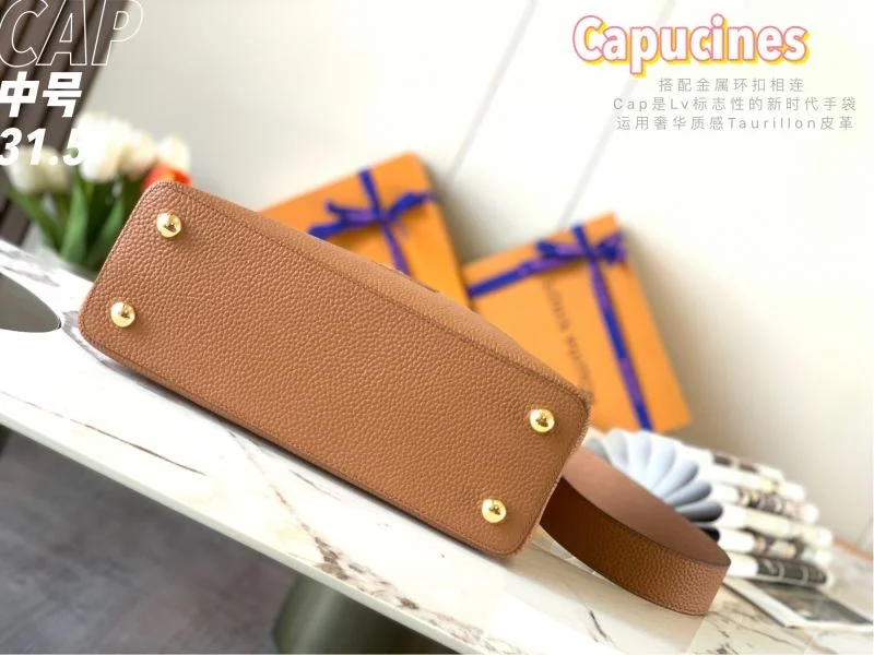 Mirror quality Louis Vuitton Capucines BB Bags