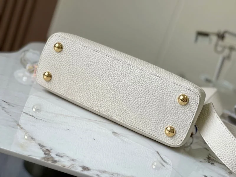 Top mirror Louis Vuitton Capucines BB Bags