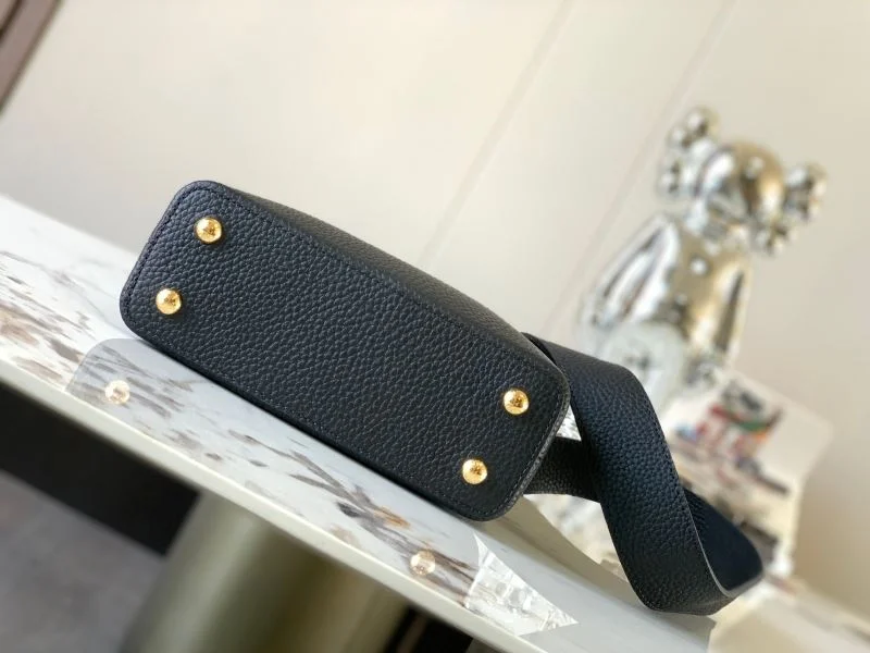Mirror quality Louis Vuitton Capucines BB Bags