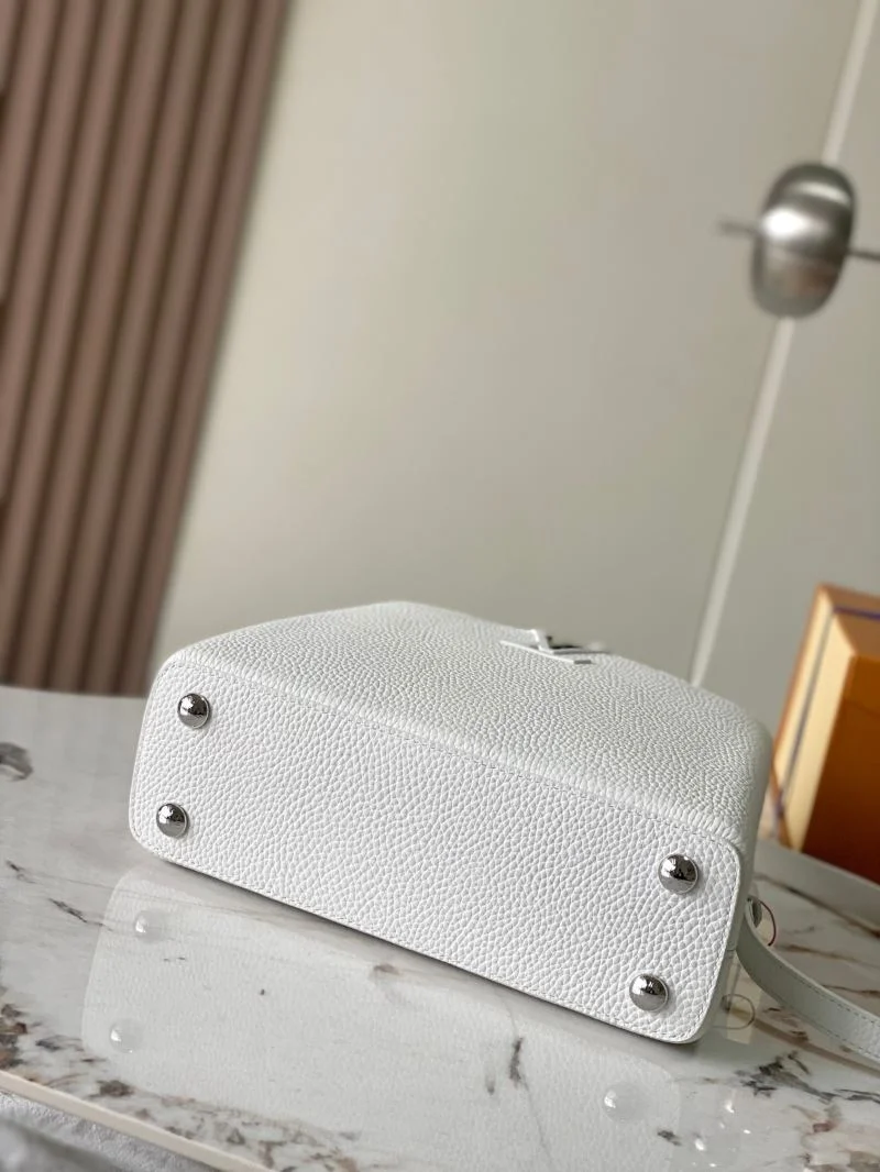 Cut-rate Louis Vuitton Capucines BB Bags