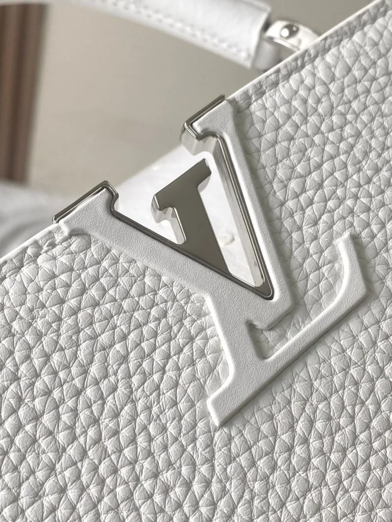 Cut-rate Louis Vuitton Capucines BB Bags