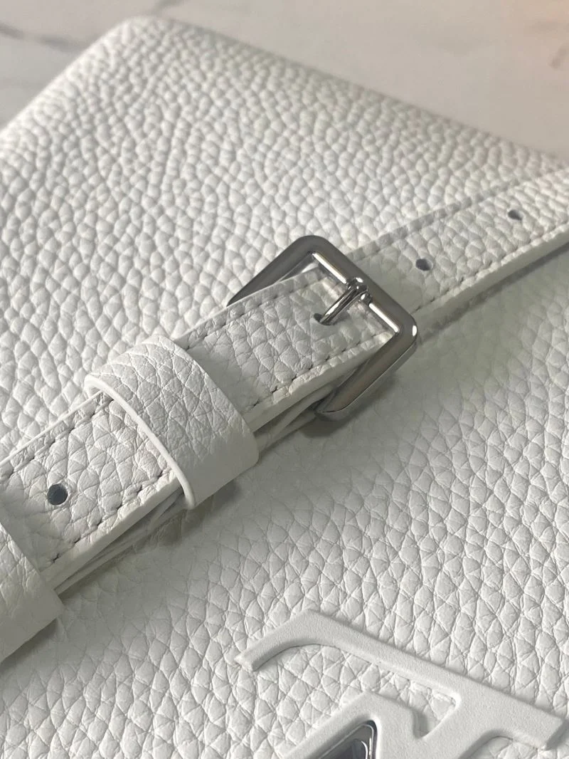Cut-rate Louis Vuitton Capucines BB Bags