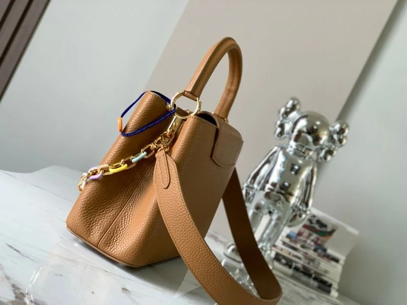 Top mirror Louis Vuitton Capucines BB Bags