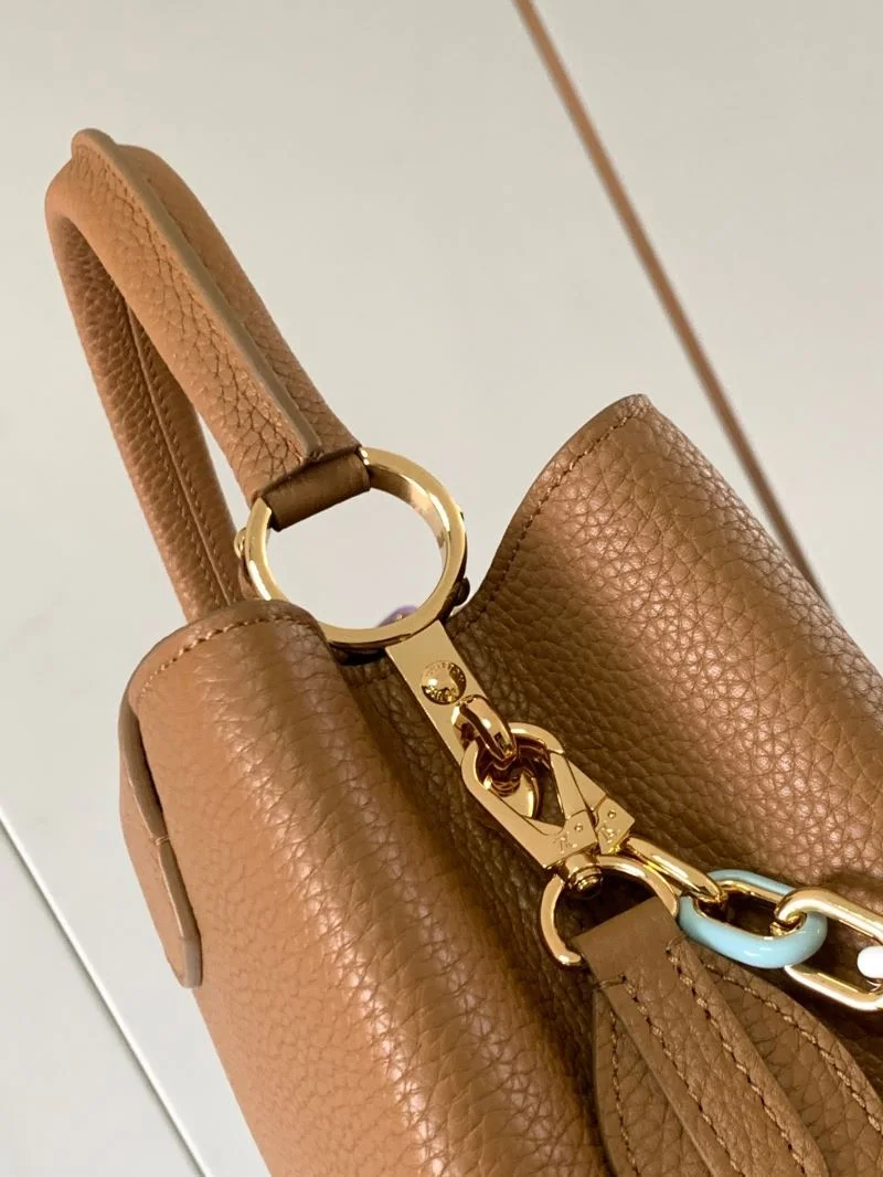 Top mirror Louis Vuitton Capucines BB Bags