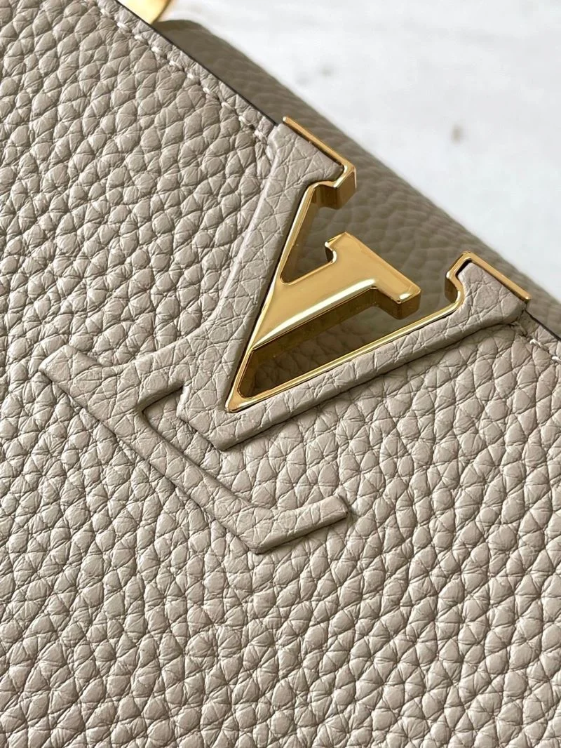 Bargain Louis Vuitton Capucines BB Bags