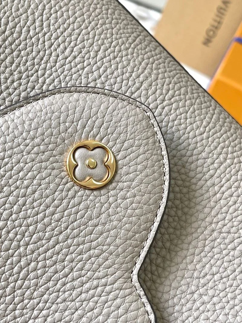 Bargain Louis Vuitton Capucines BB Bags