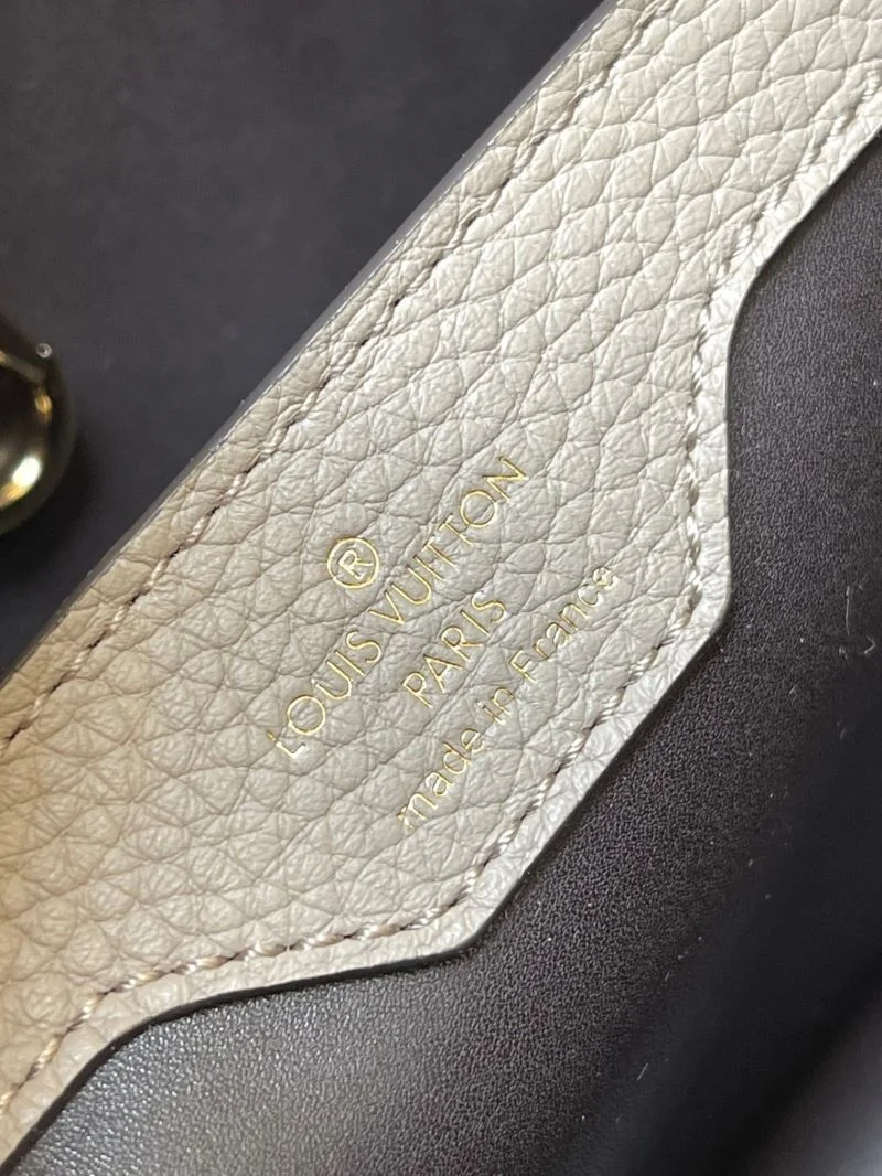Bargain Louis Vuitton Capucines BB Bags