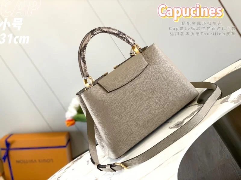 Accurate model Louis Vuitton Capucines BB Bags