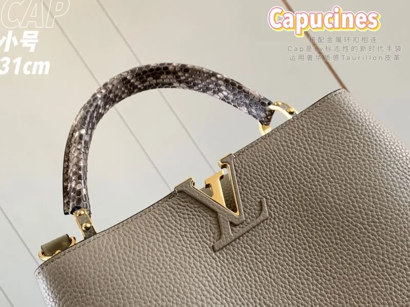 Accurate model Louis Vuitton Capucines BB Bags