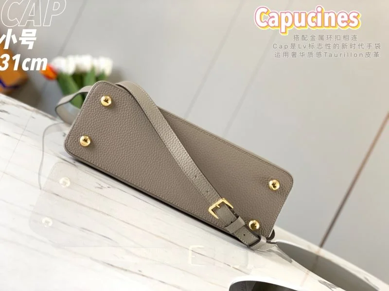 Accurate model Louis Vuitton Capucines BB Bags