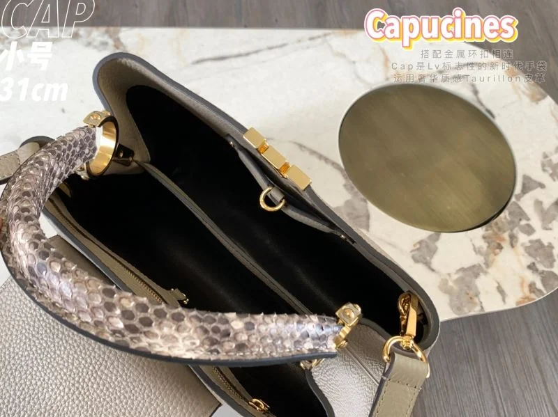 Accurate model Louis Vuitton Capucines BB Bags