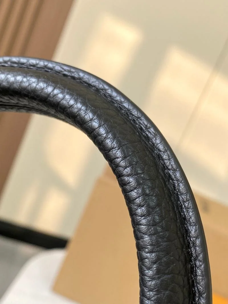 Reasonably priced Louis Vuitton Capucines BB Bags