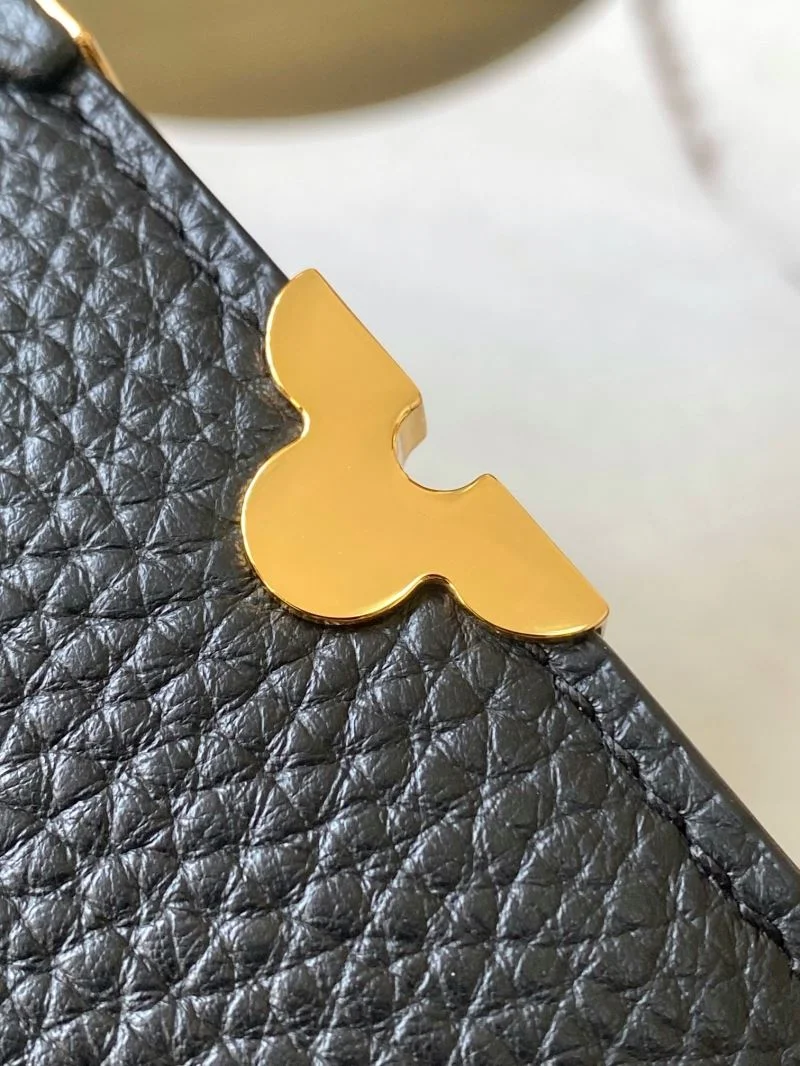 Reasonably priced Louis Vuitton Capucines BB Bags