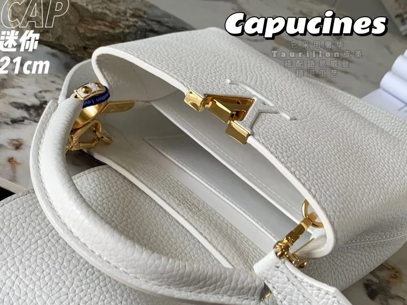 Accurate model Louis Vuitton Capucines BB Bags