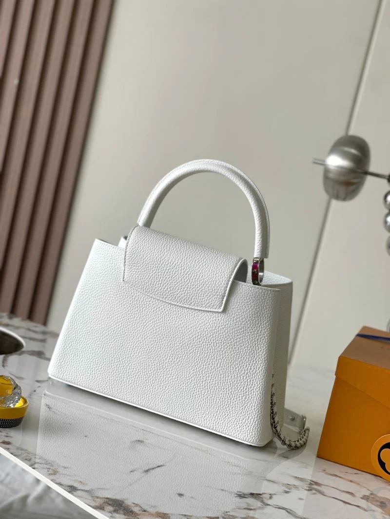 Bargain Louis Vuitton Capucines BB Bags