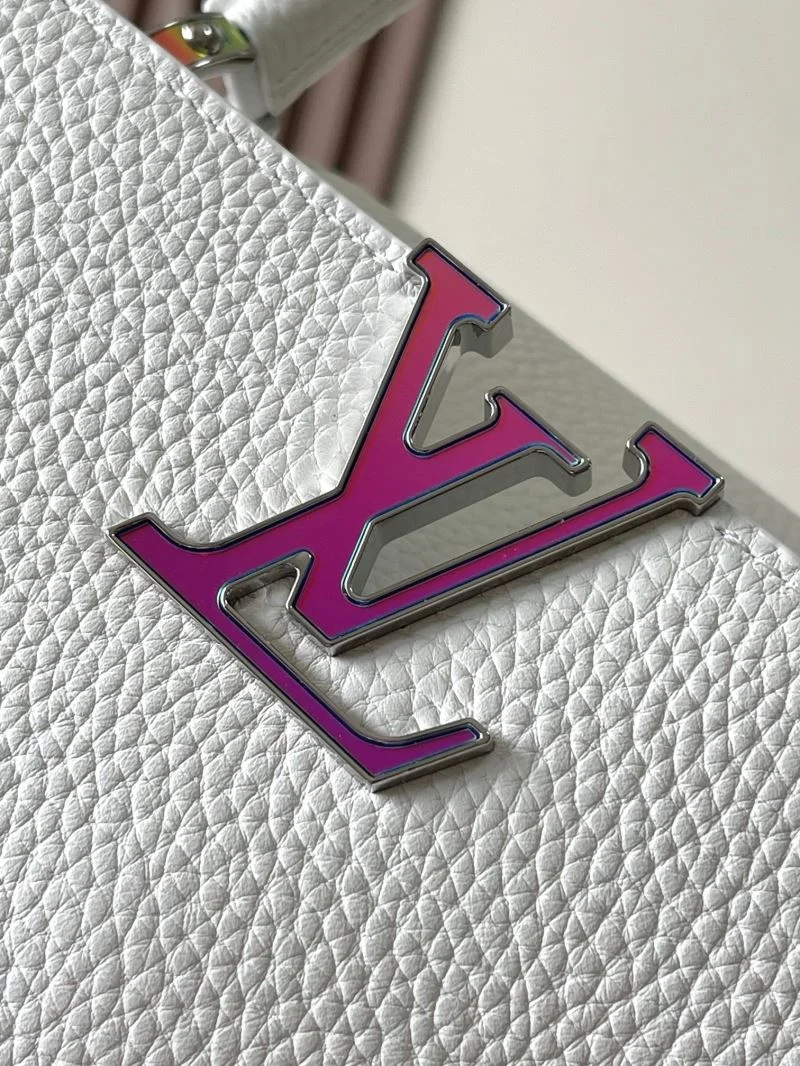 Bargain Louis Vuitton Capucines BB Bags