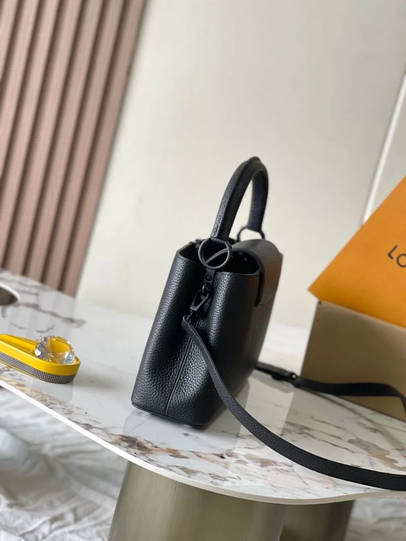Mirror quality Louis Vuitton Capucines BB Bags