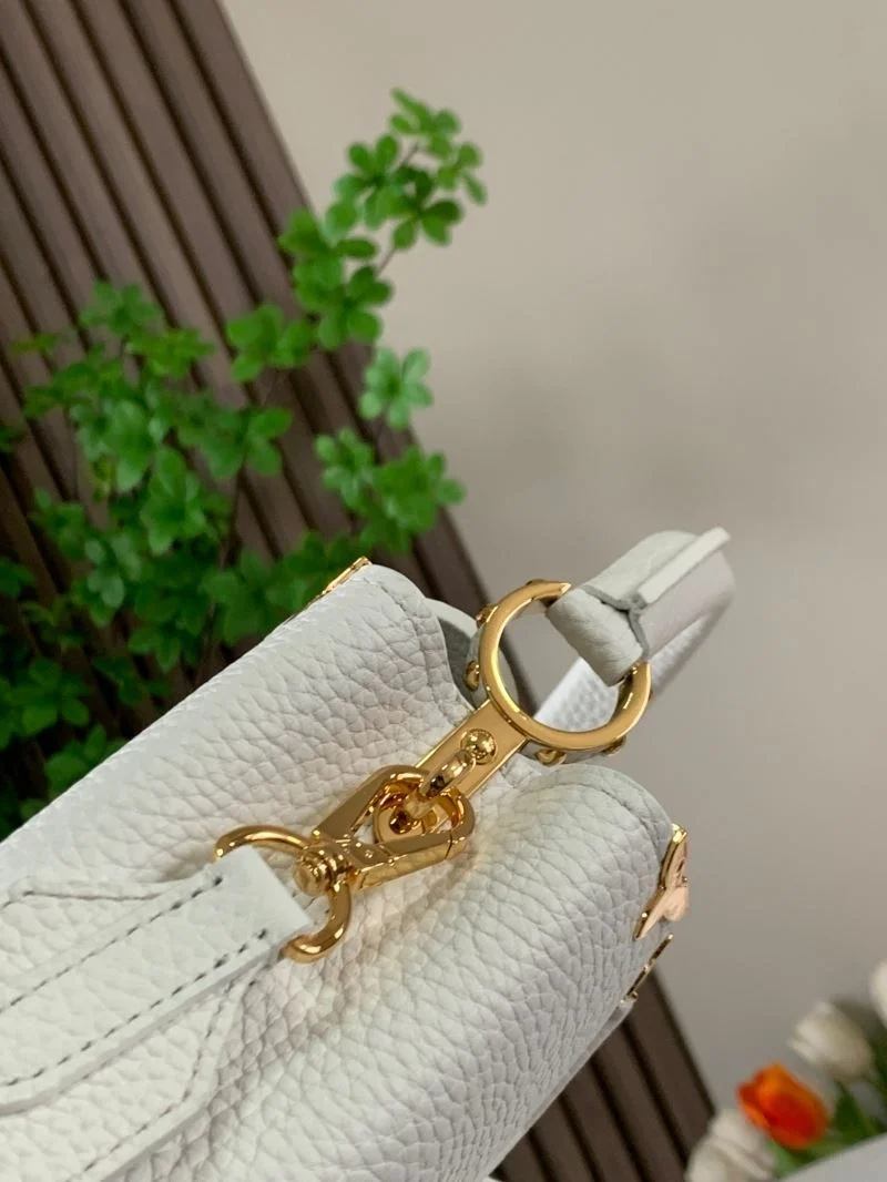 High accuracy Louis Vuitton Capucines BB Bags