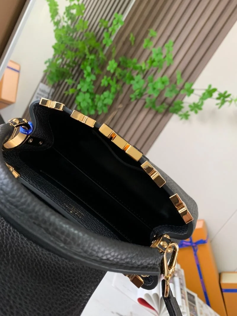 Top mirror Louis Vuitton Capucines BB Bags